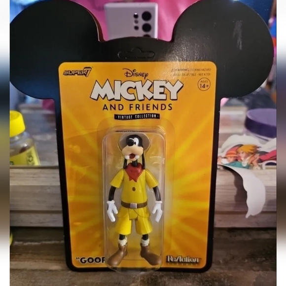 Disney | Toys | Mickey And Friends Vintage Collection Goofy Figurine ...